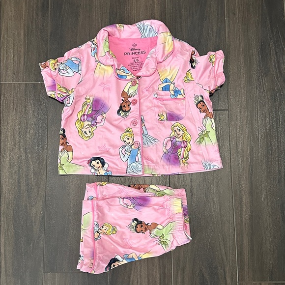 Disney | Pajamas | Disney Princess Collared 2 Piece Pajama Set Size 45 ...